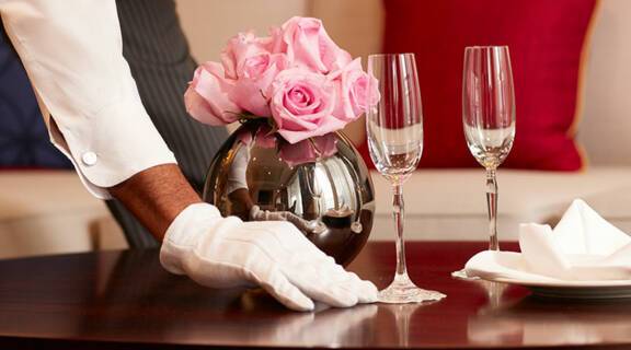 A guide to cruise ship gratuities | ROL Cruise Blog