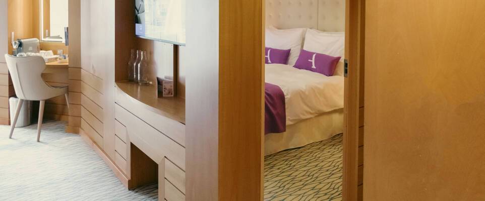 Ambition Cabins | Ambassador Cruise Line | ROL Cruise