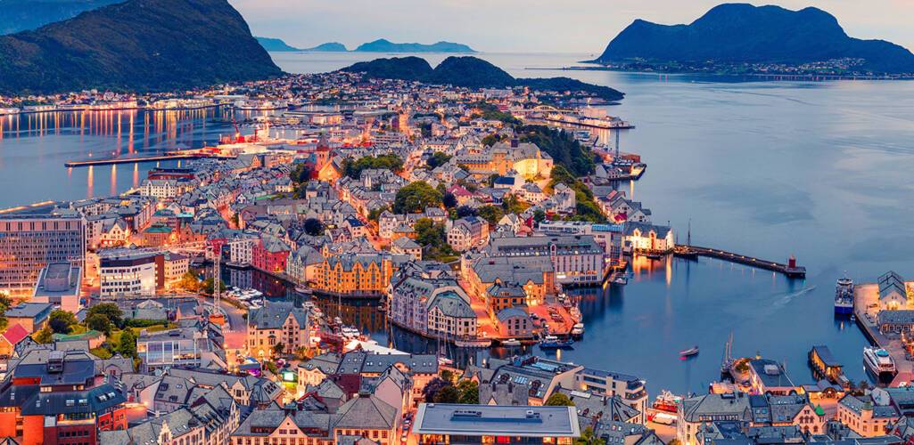 Norwegian Fjords (7 nights) | 01 Aug 2027 | Celebrity Eclipse | 2251272 | Voyage EC07U261