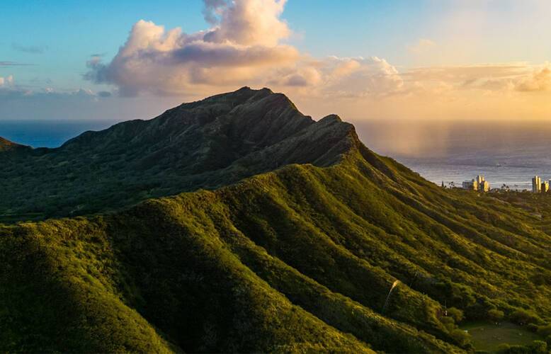 Legendary South Pacific Crossing: Sydney to Seattle (28 nights) | 26 ...