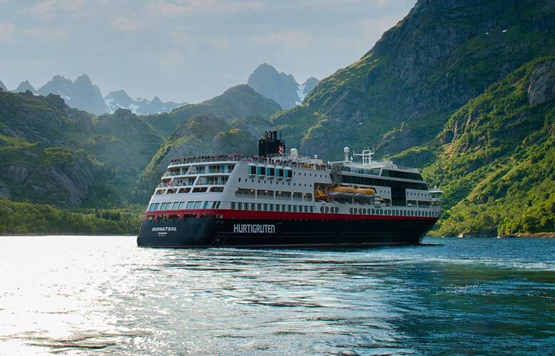 MS Midnatsol | Ship Details, Deck Plans & Cabins | ROL Cruise